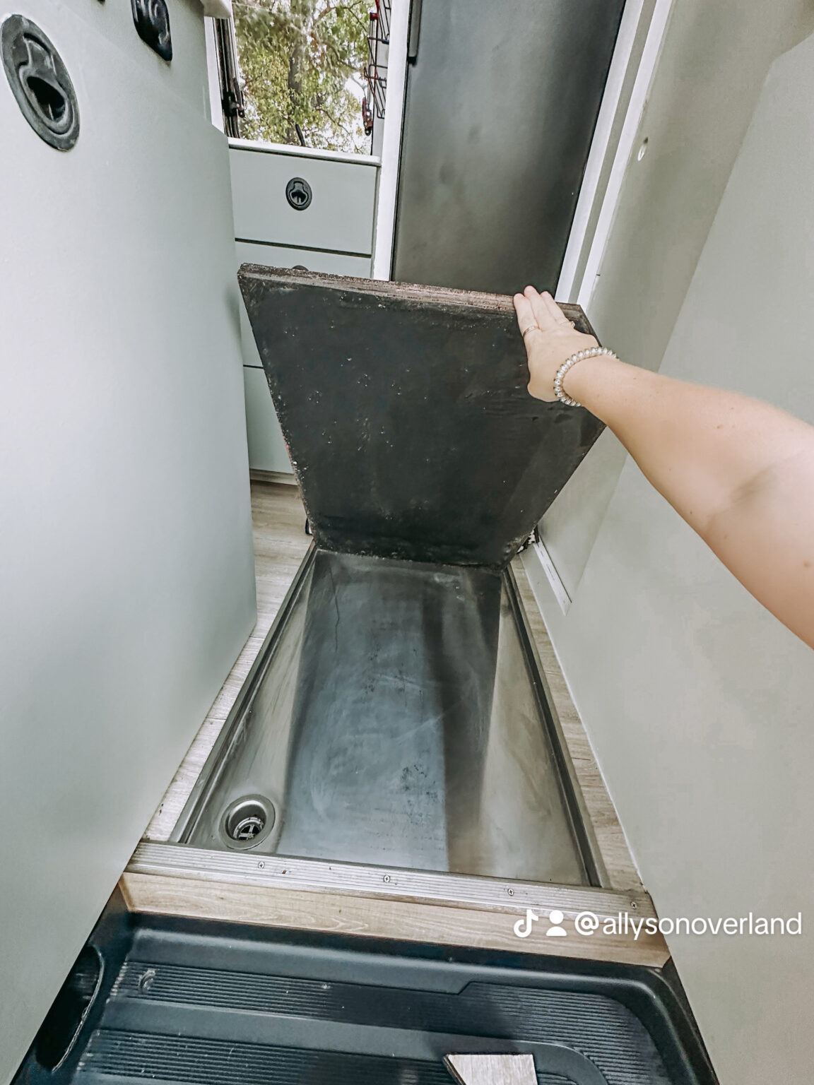 LIFTED 4×4 Sprinter with Bed Lift, Hidden Shower, Hydronic Heat ...