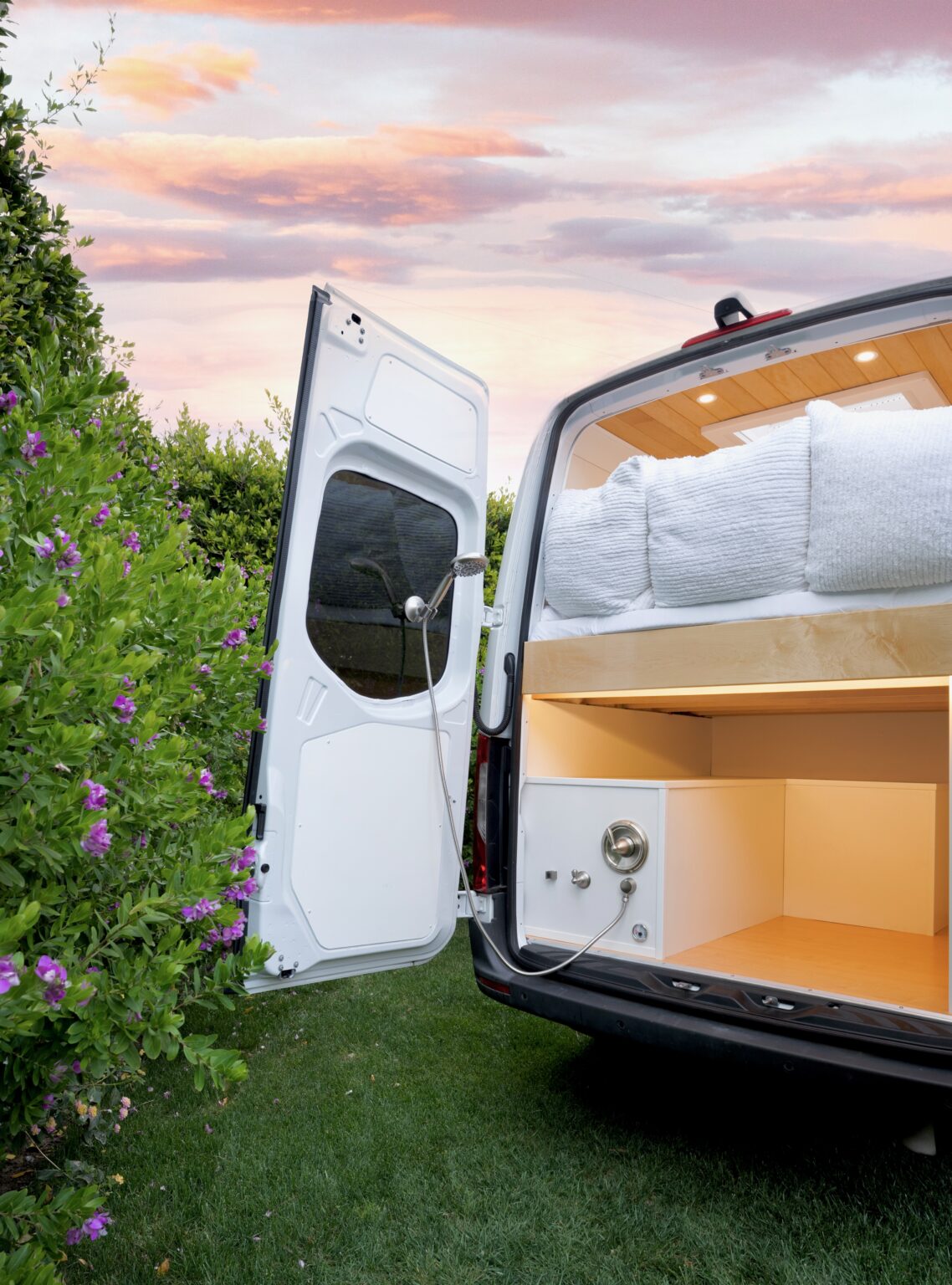 Luxury Off-Grid Adventure Van – Professional Build – Dream Vans ...