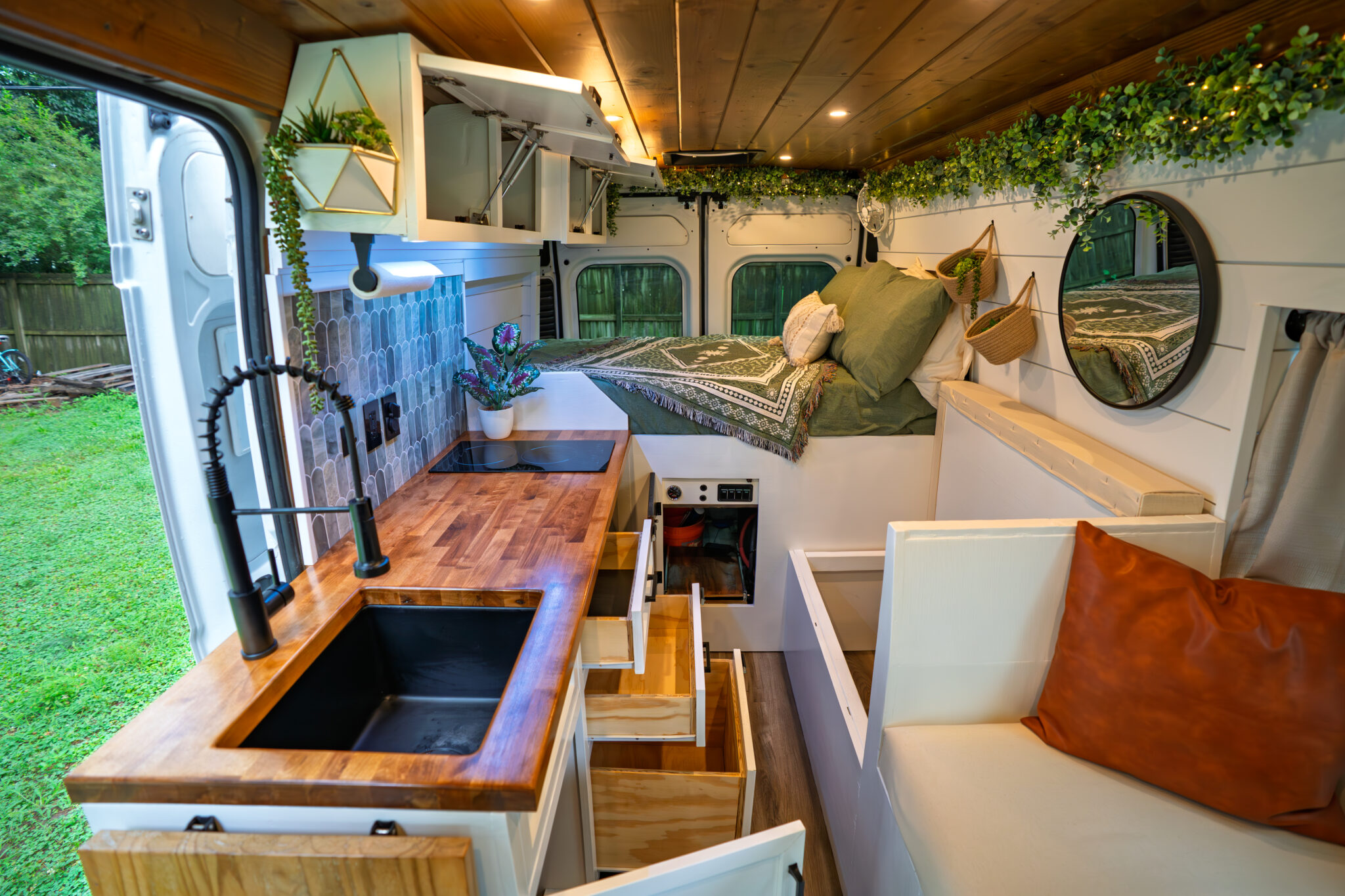 [UNDER DEPOSIT] 2019 Ram Promaster 159 – Jimmy & Natalie - Vanlife Trader