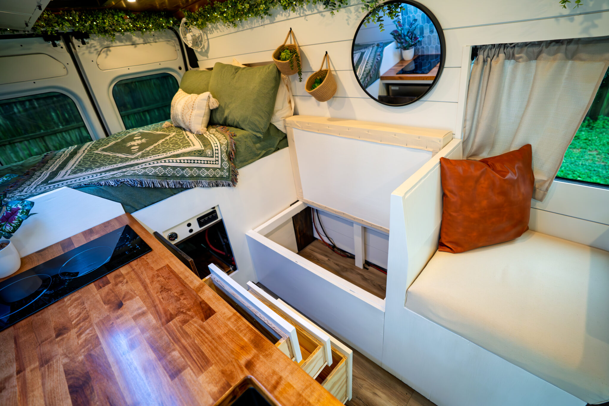 [UNDER DEPOSIT] 2019 Ram Promaster 159 – Jimmy & Natalie - Vanlife Trader