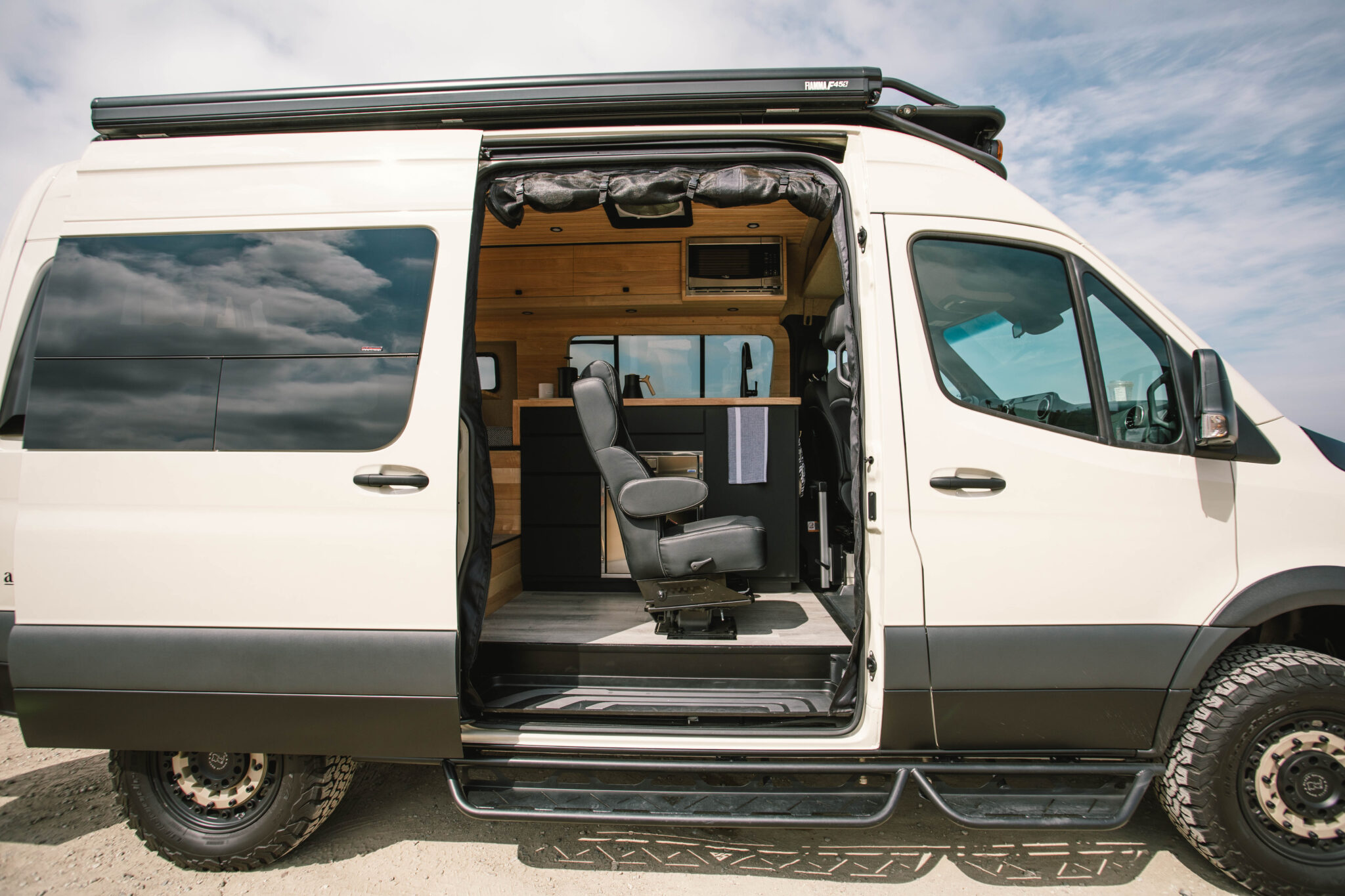 UNDER WARRANTY | 2021 Mercedes Sprinter 4×4 by Vanspeed - Vanlife Trader