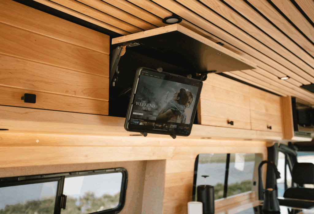 UNDER WARRANTY | 2021 Mercedes Sprinter 4×4 by Vanspeed - Vanlife Trader