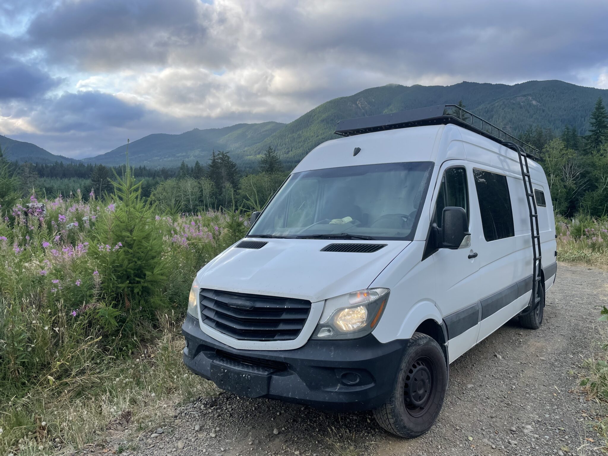 2015 Sprinter 170WB Off-Grid Diesel – Victron, 400Ah Lithium - Vanlife ...