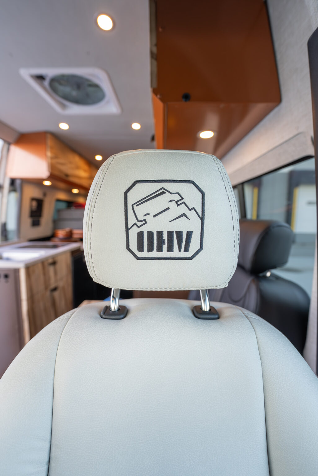 2025 Off Highway Van Davey Jackson 144 Pro | Sprinter 2500 AWD ...