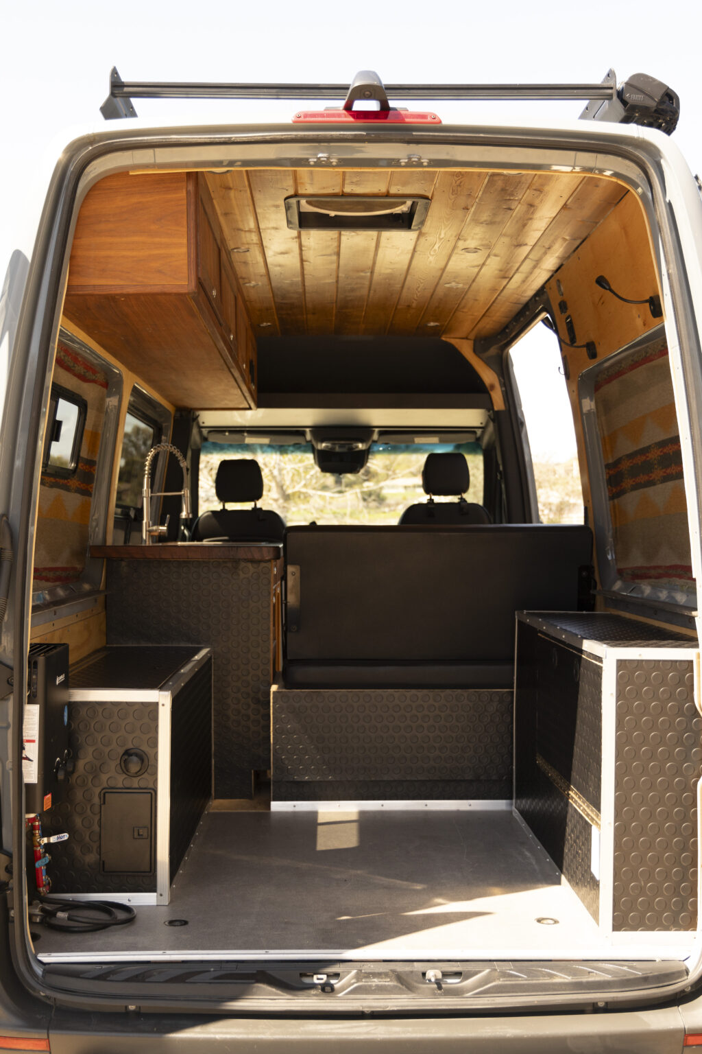 2020 Mercedes Sprinter 4×4 - Vanlife Trader