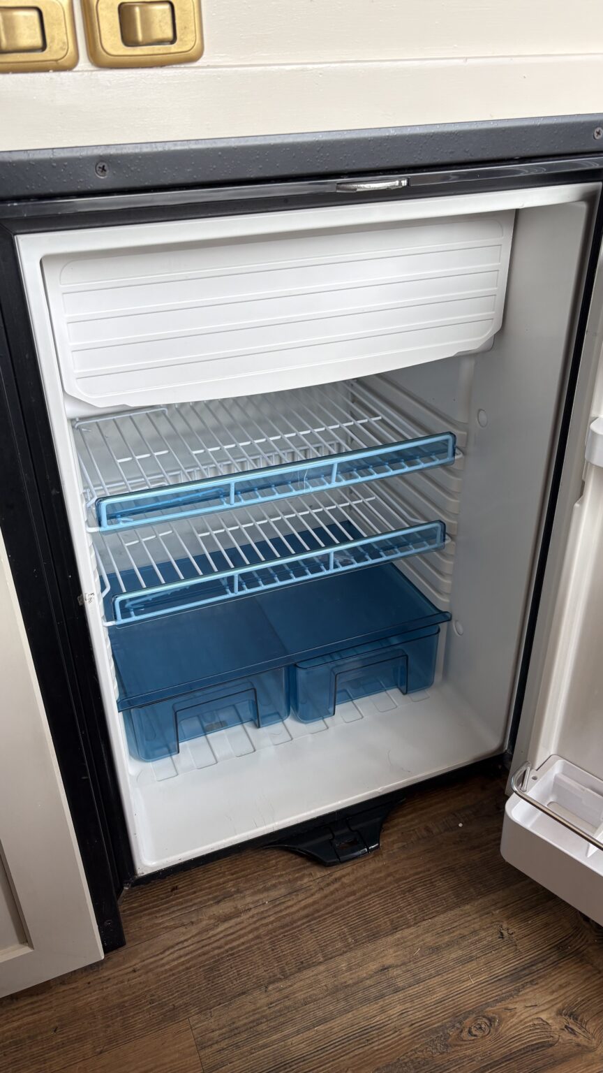 2018 Ford Transit 2WD - Vanlife Trader