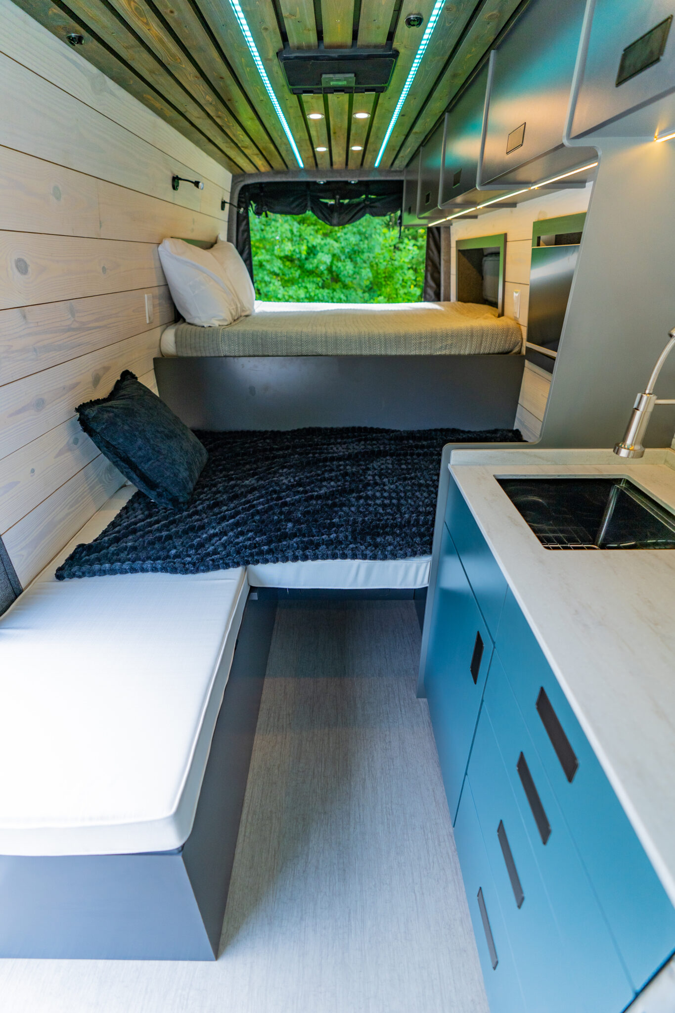 The Summit Layout (Model Van Displayed) - Vanlife Trader