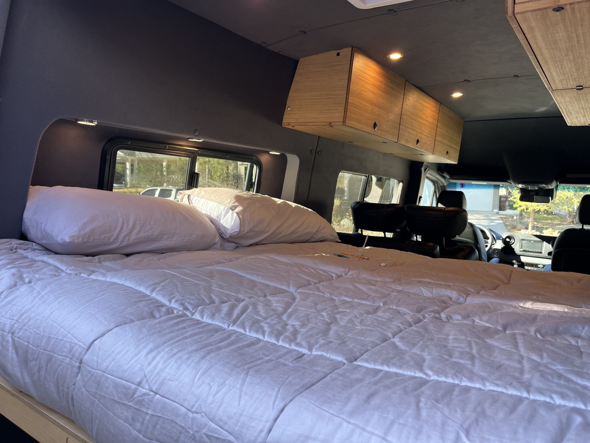 2021 Sprinter 2500 4×4 – 144″ | Converted | Seats 4 | 11,000miles ...