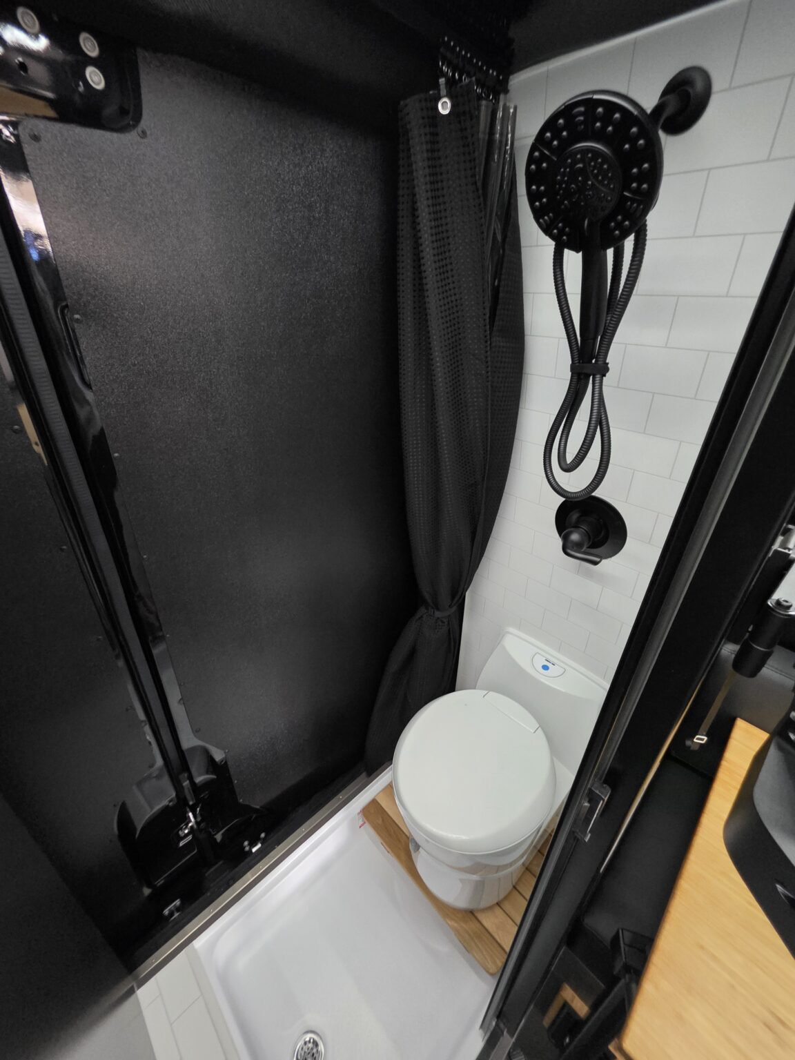 2025 MERCEDES SPRINTER AWD 27NORTH VT Badlands Edition Adventure Van ...