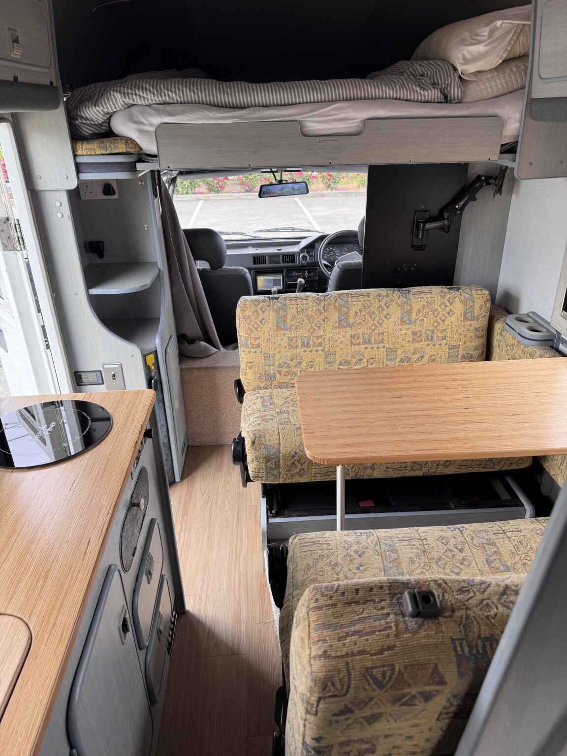 1998 Mitsubishi Delica 4×4 - Vanlife Trader